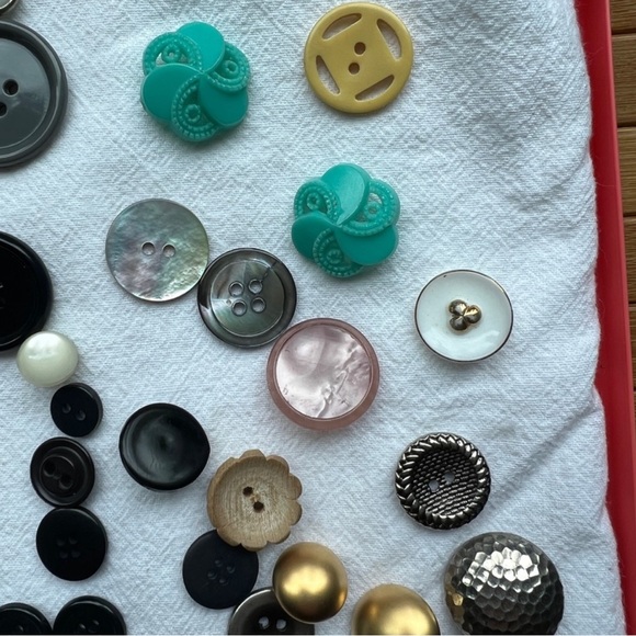 Other | Vintage Mixed Media Sewing Button Collection Wood Abelone ...